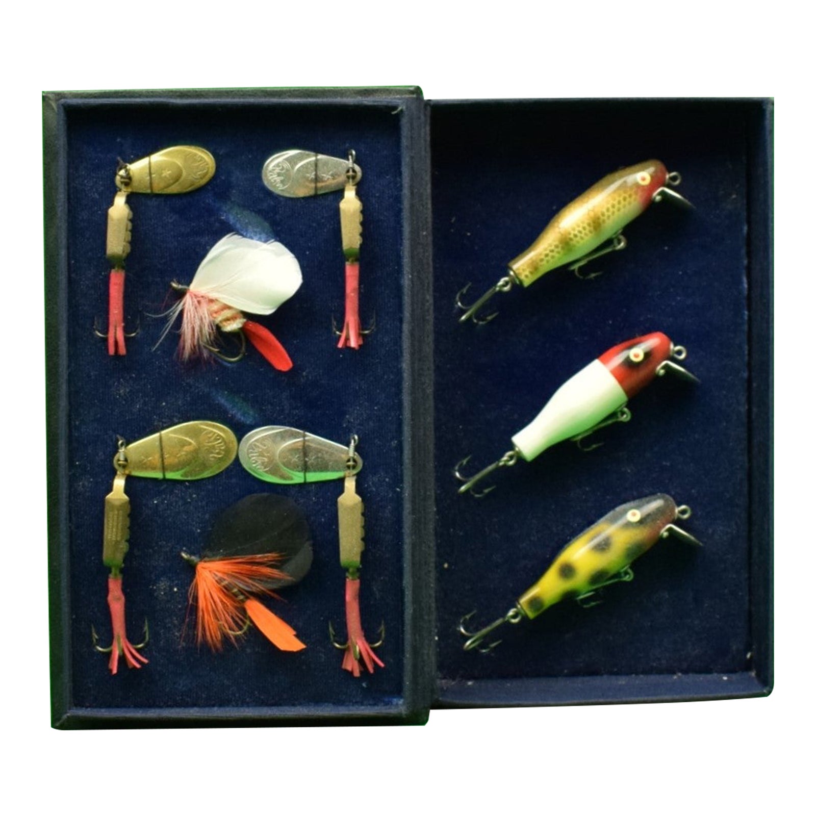 'Tackle Your Business' 9 French Fish Hooks Circa 1957 in Leather ...