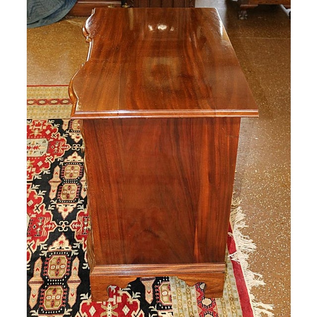 1980s Hickory Manufacturing Mahogany Chippendale Style Block Front ...