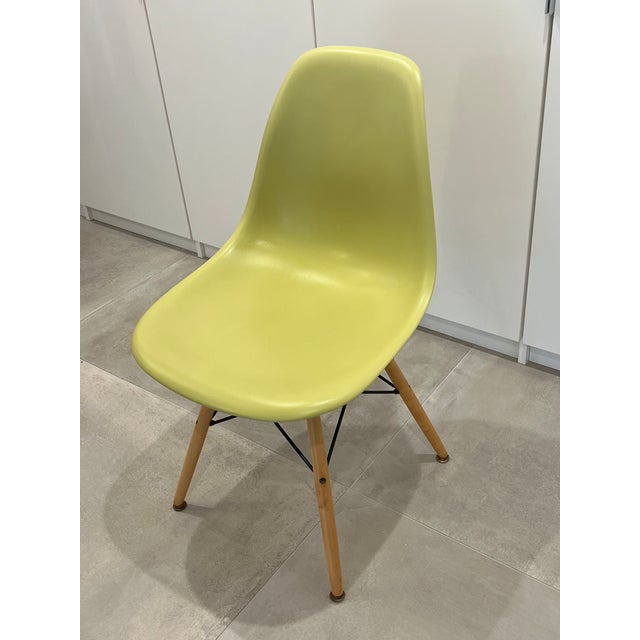 Eames for Herman Miller Molded Plastic Side Chair With Dowel Legs ...