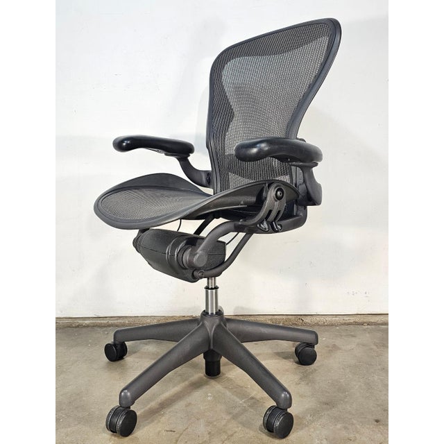 Herman Miller Aeron SIze B | Chairish