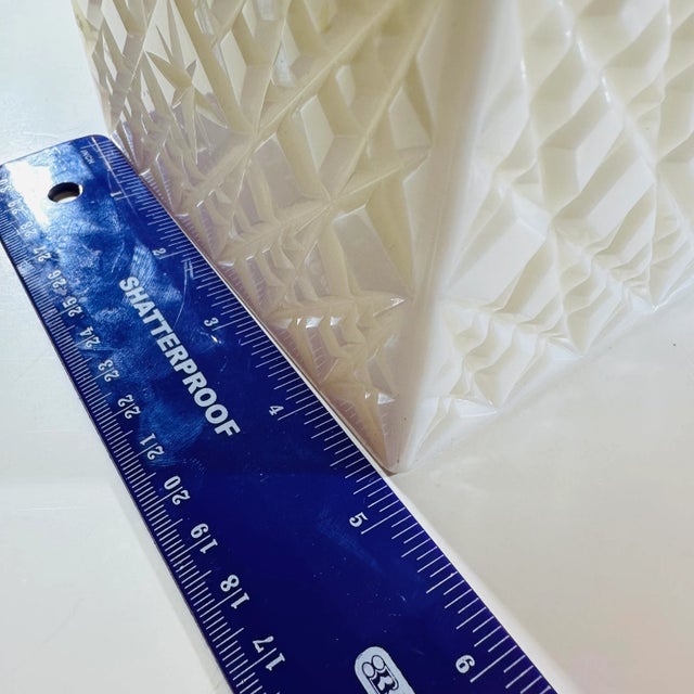 1960s Atomic Tissue Box White With Clear Lid Lucite | Chairish