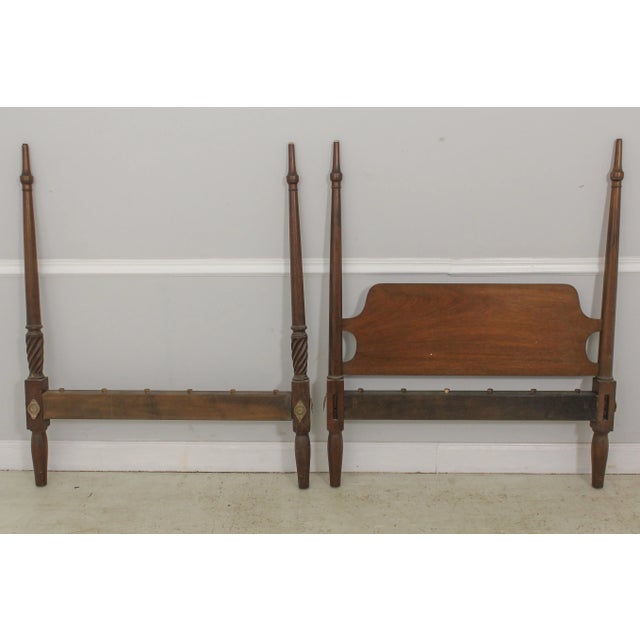 Henredon King Size Mahogany Sleigh Bed | Chairish