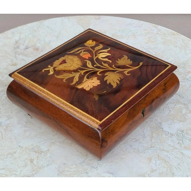 Vintage Sorrento Italian Marquetry Inlay Music Box - Torna a Surriento ...