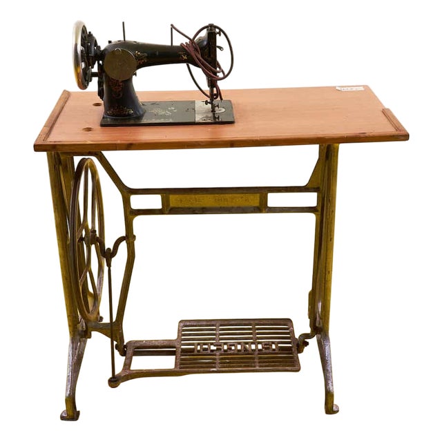 Vintage Sewing Machine from Singer | Chairish