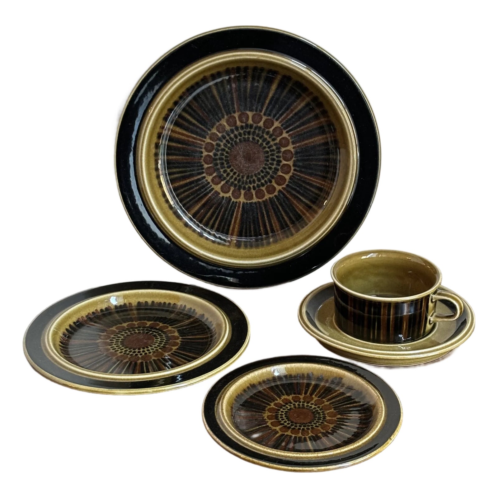 Mid-20th Century Arabia of Finland Dinnerware Set -- Service for 4 ...