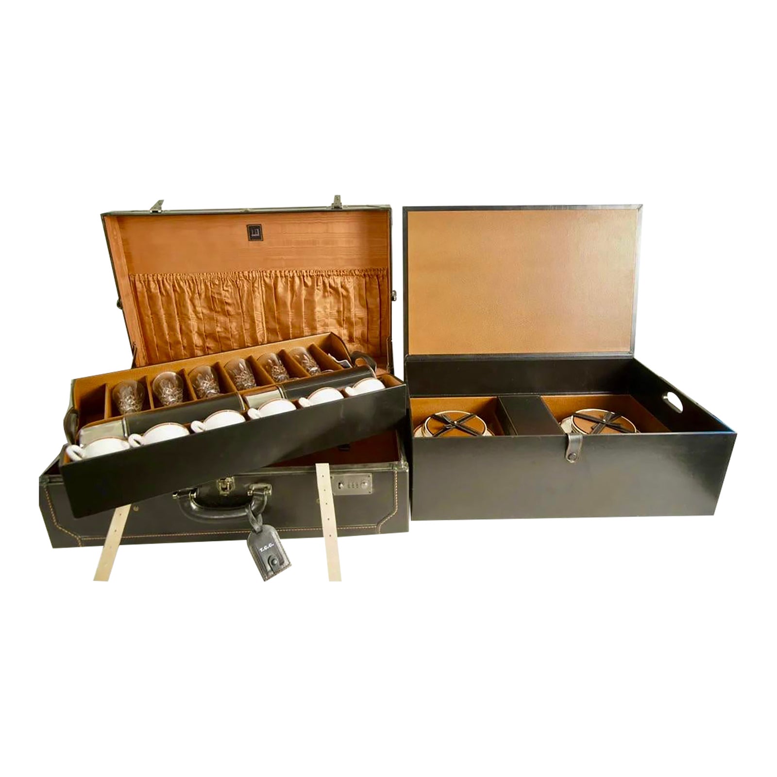 Dunhill Picnic Set Service for 6 | Chairish