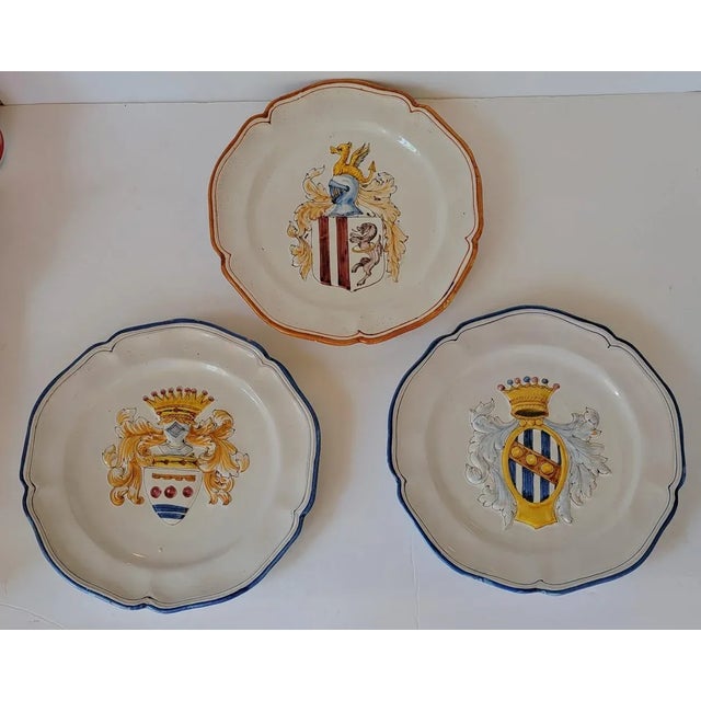 Vintage Ceramic Italian Armorial Crest Plate With Knights - Set of 3 ...