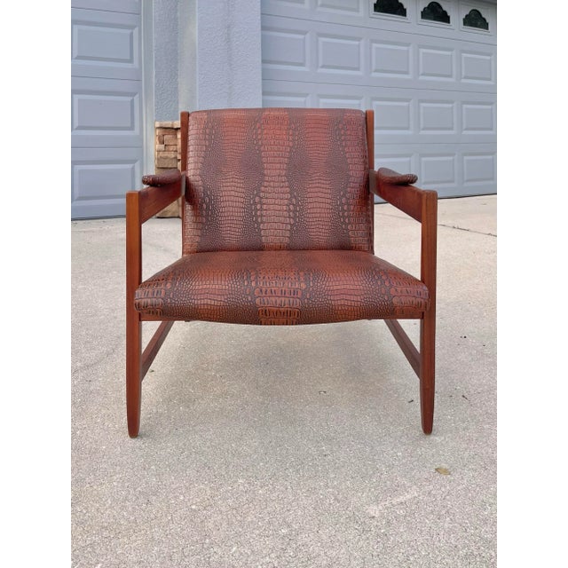 Mid-Century Modern Floating Lounge Chair | Danish or Scandinavian Style ...