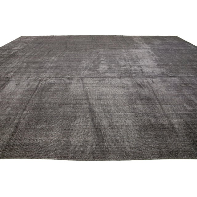 Oversized Handmade Gray Modern Indian Loop/Cut Wool Rug With Solid ...