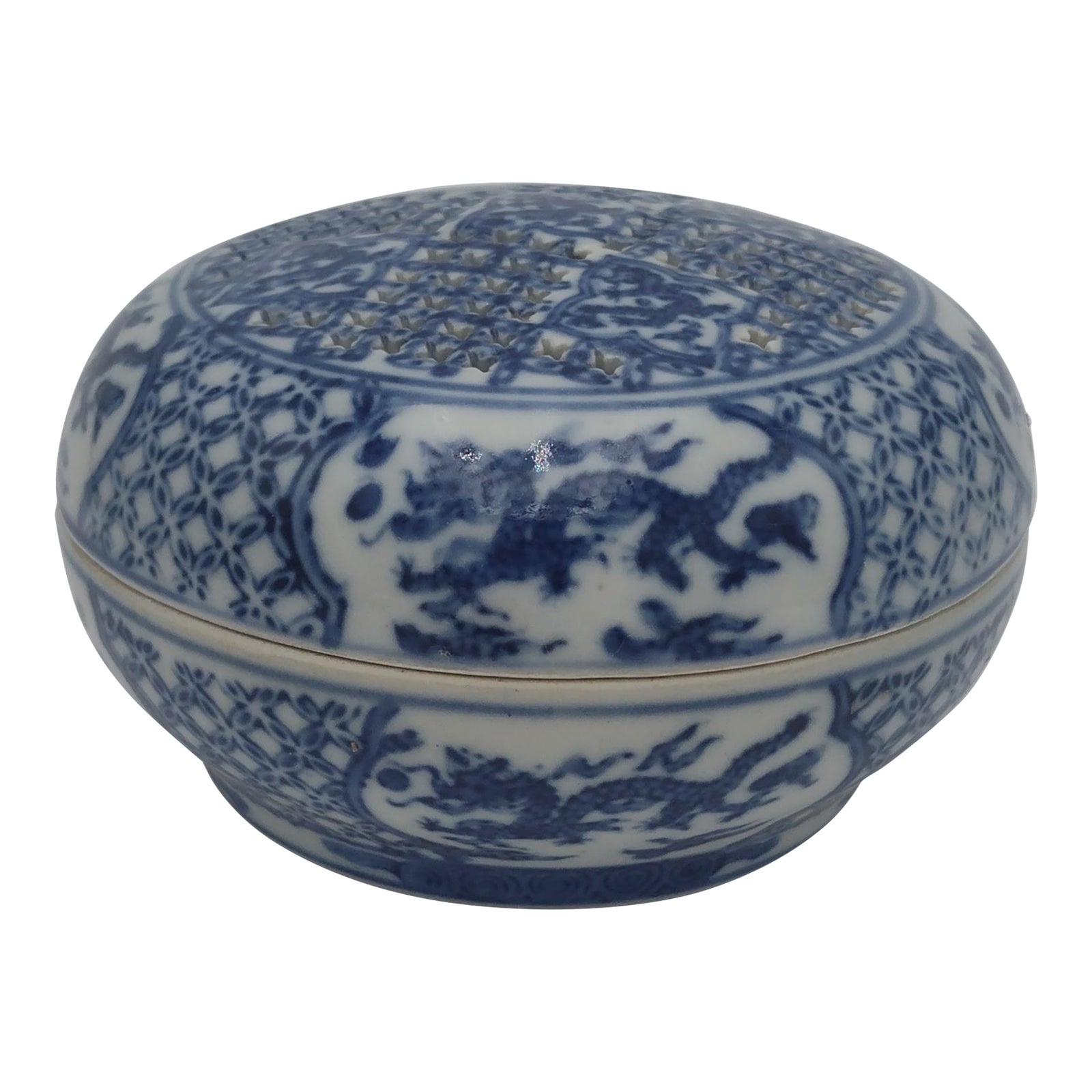 Mid 20th Century Chinese Blue & White Pierced Porcelain Potpourri Box ...