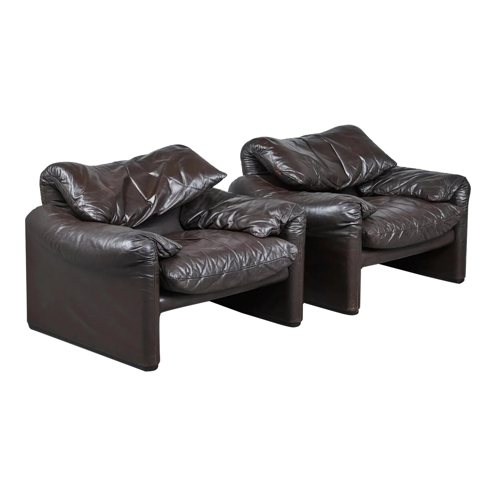 Late 20th Century Pair of Maralunga Lounge Chairs by Vico Magistretti ...