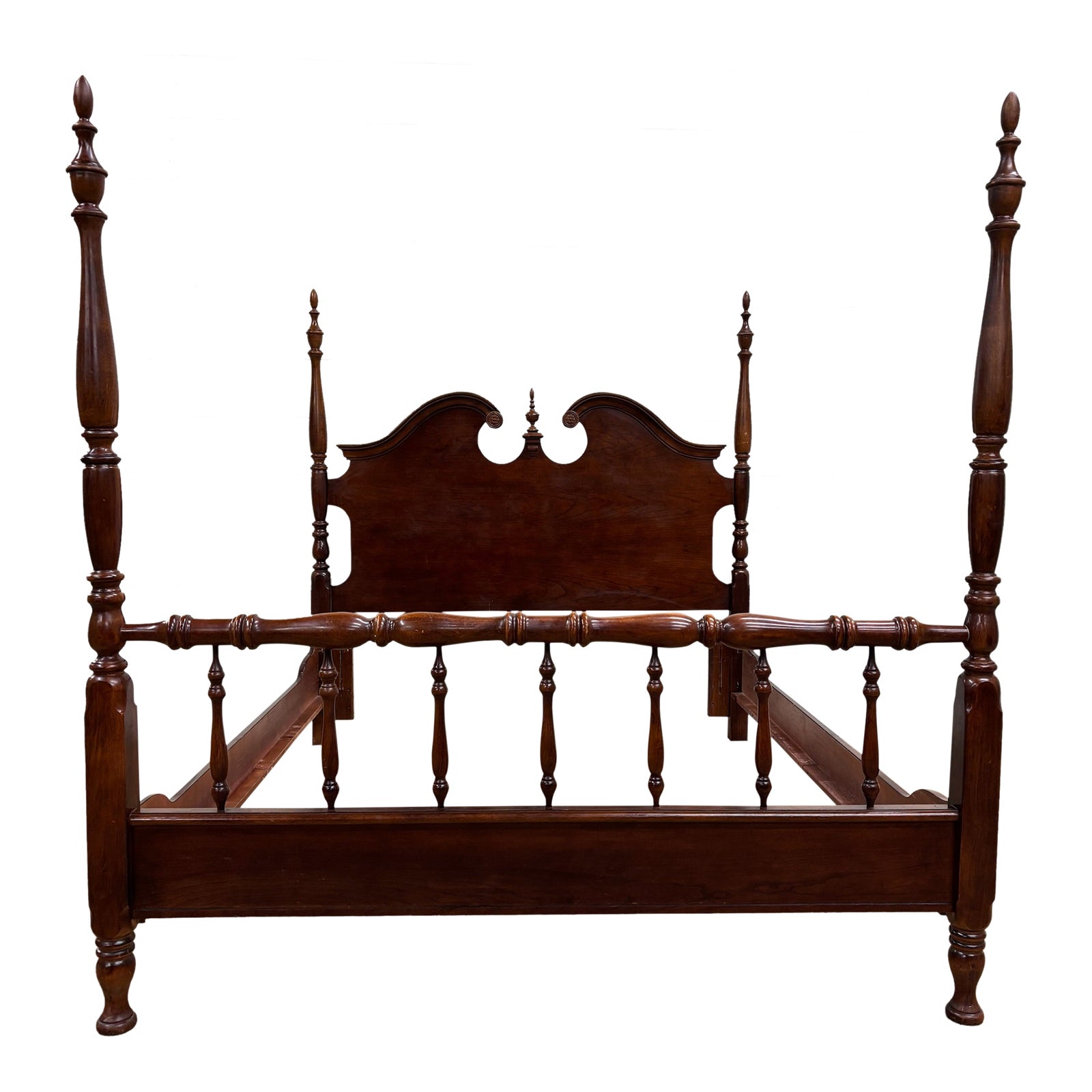 Vintage Convertible Queen or Full Size Chippendale Style Pediment ...