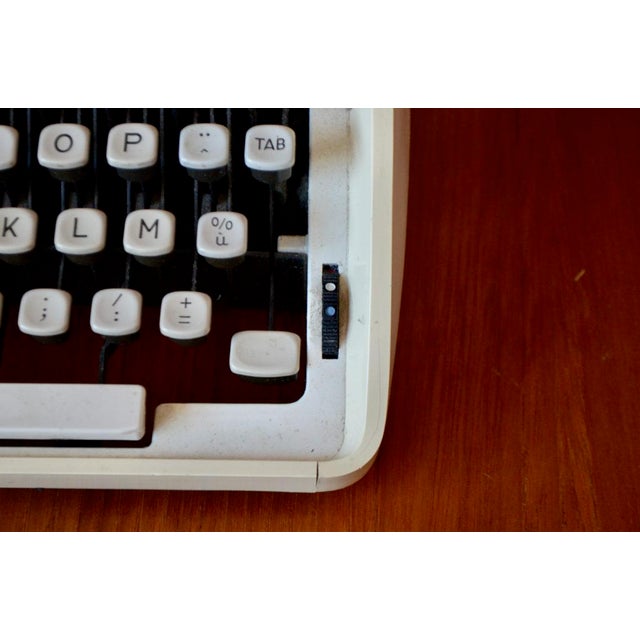 Monarch Deluxe Typewriter from Remington, 1970s | Chairish