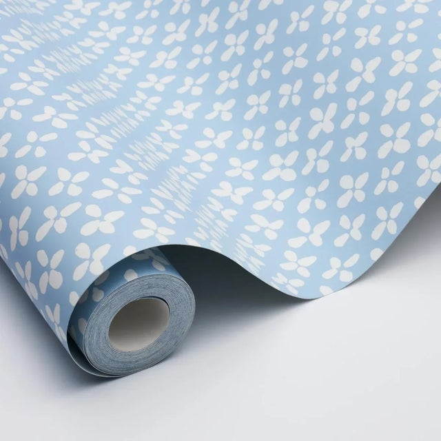 Schumacher Emerson Wallpaper in Ivory on Sky | Chairish