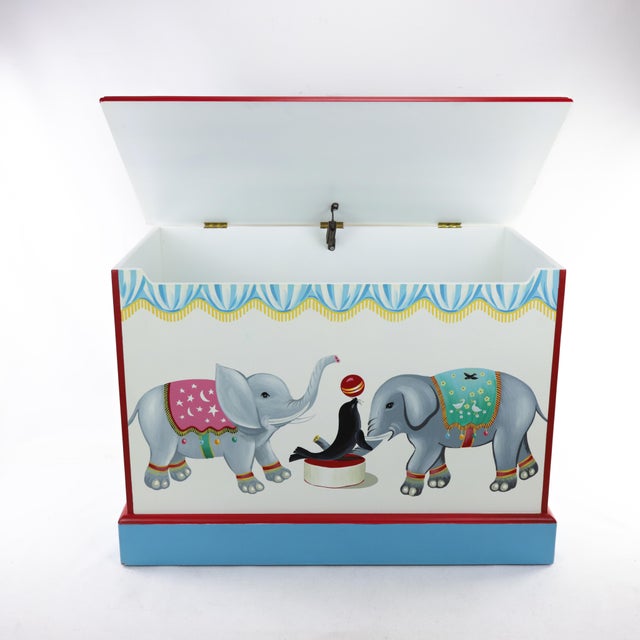 Charming Circus-Themed Wooden Toy Box With Safe, Child-Friendly Design ...
