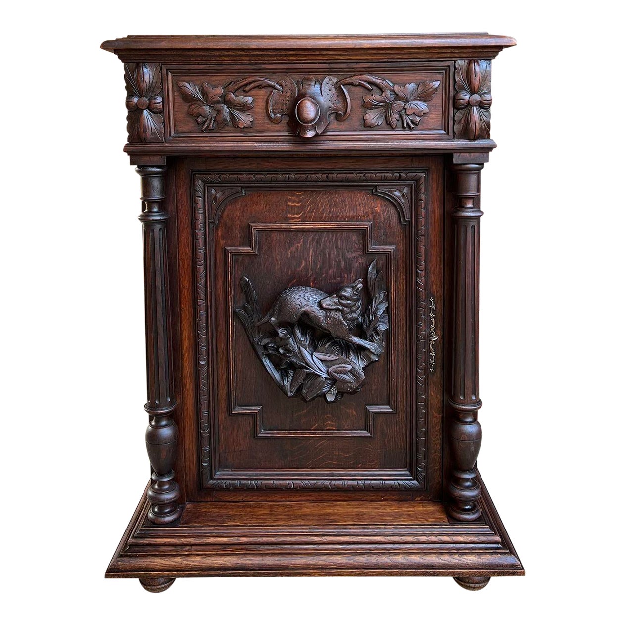 19th Century French Hunt Cabinet Carved Oak Black Forest Lodge Foyer ...