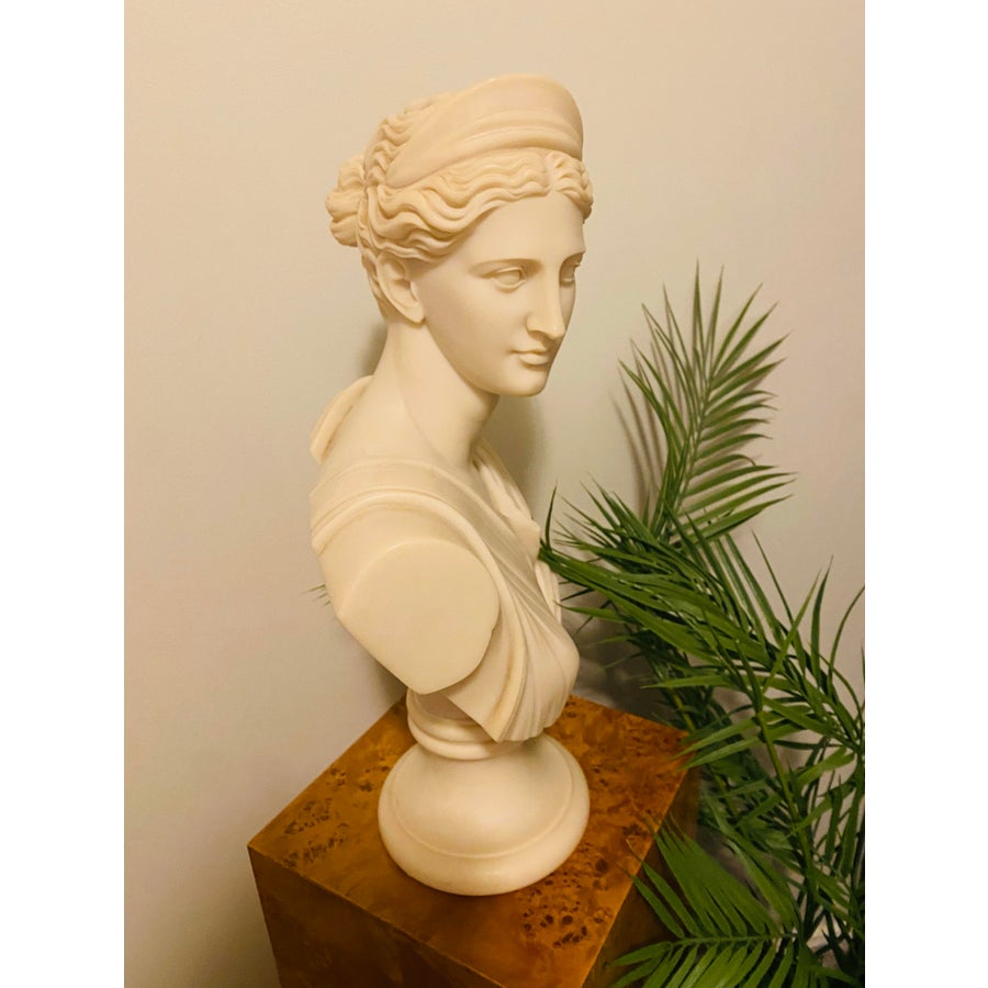 artemis statue bust
