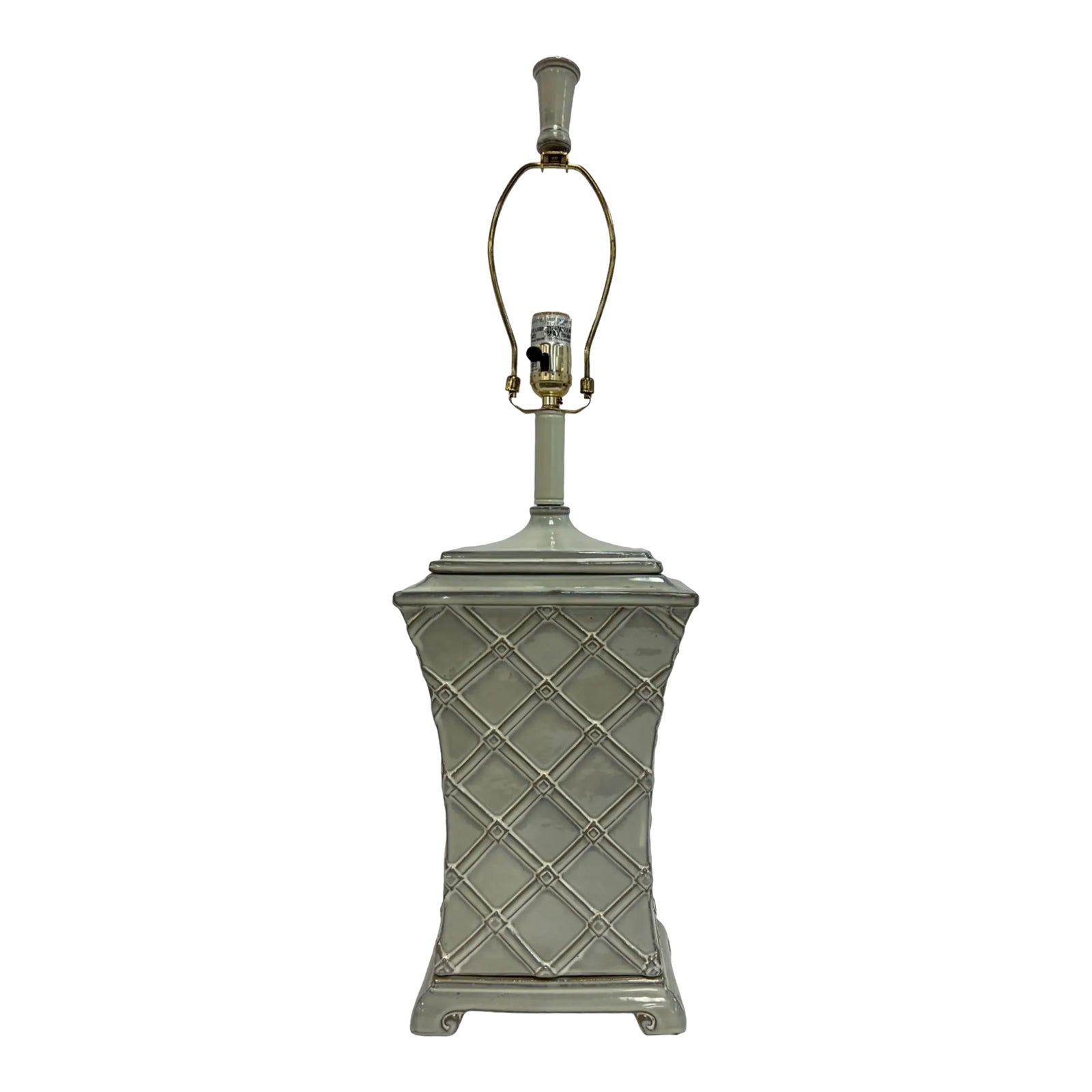 Ceramic Table Lamp With Relief Lattice Pattern and Matching Finial ...