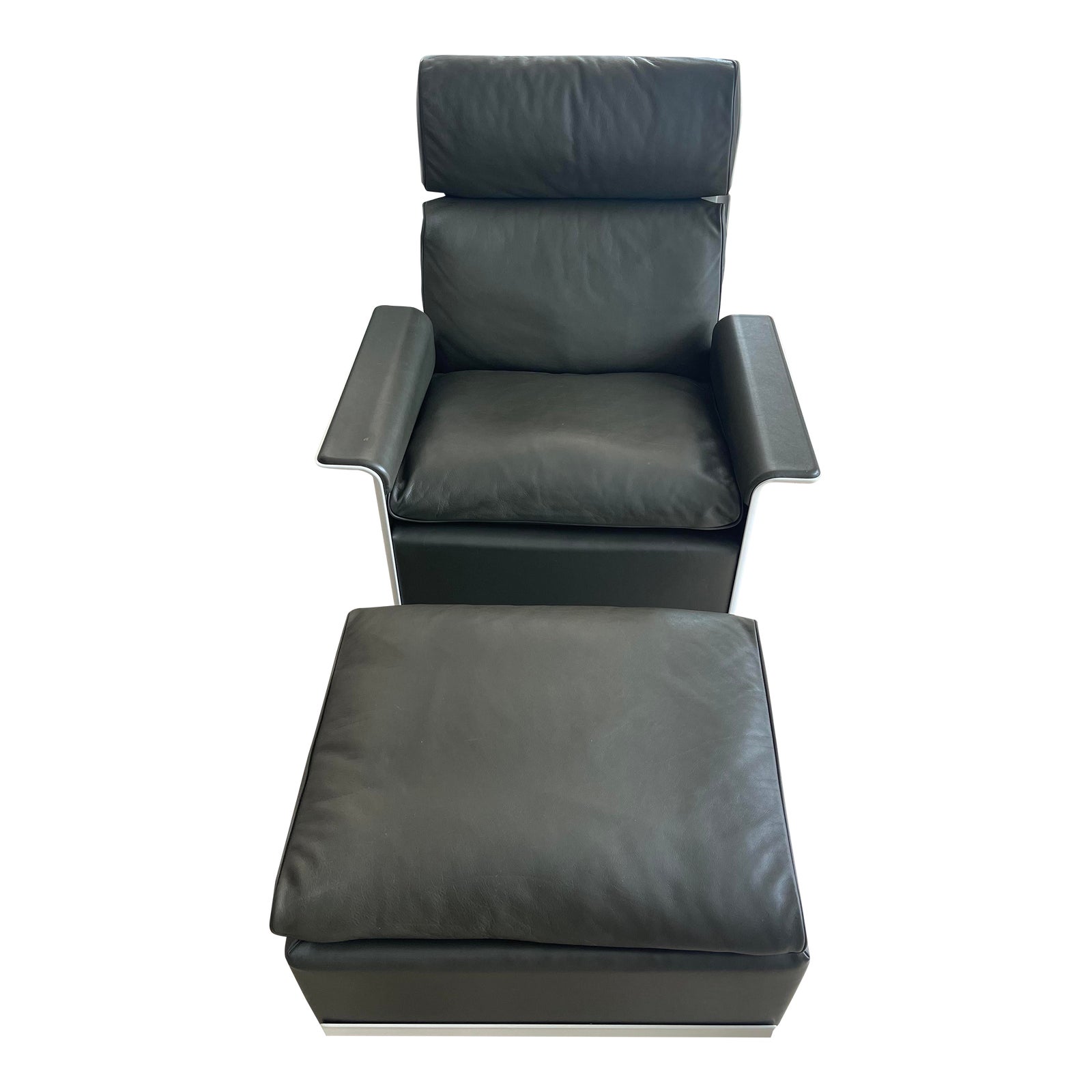 Modern Vitsoe by Dieter Rams 620 Olive Leather Chair & Ottoman | Chairish