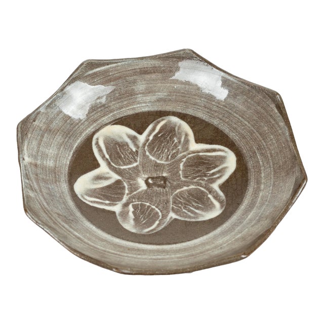 Mid 20th Century Utsutsugawa Octagonal Bowl With Brush-Mark Decoration ...