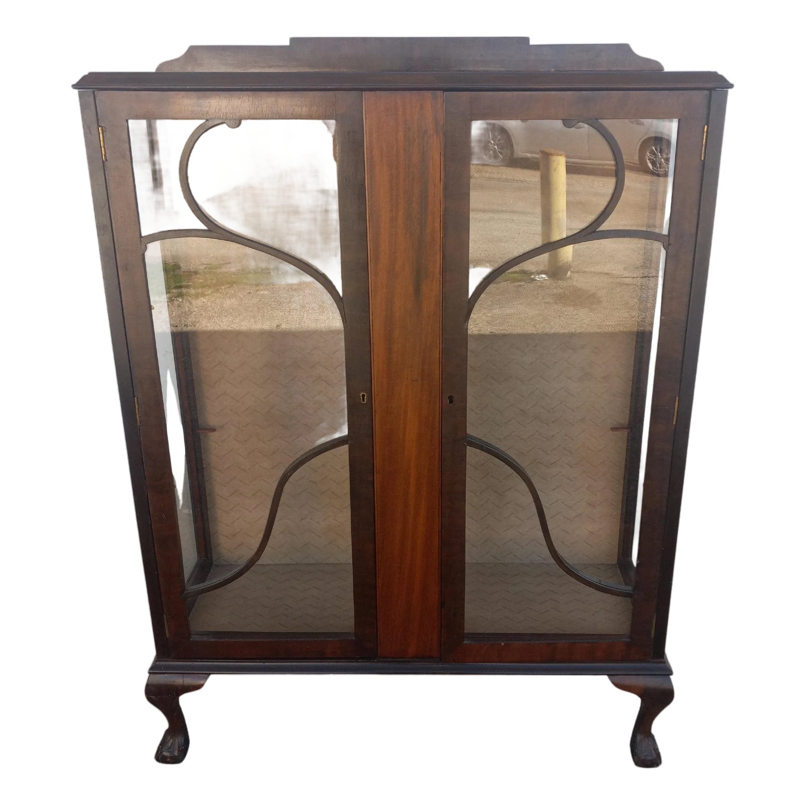 1930s Mahogany Queen Anne Style Curio Cabinet | Chairish