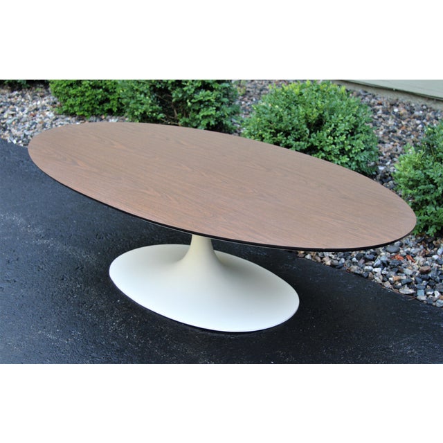 1960's Mid-Century Modern Oval Tulip Base Coffee Table | Chairish