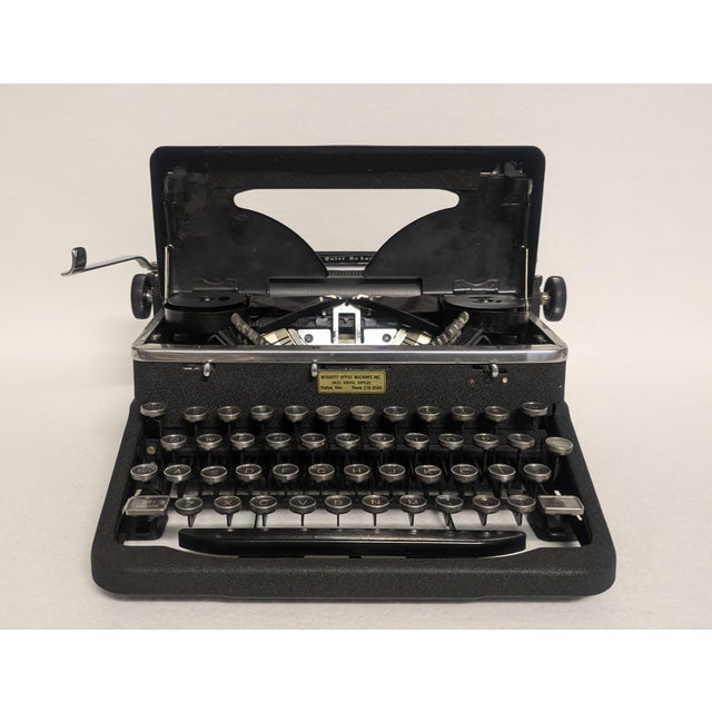 1940s Royal Quiet De Luxe Typewriter | Chairish