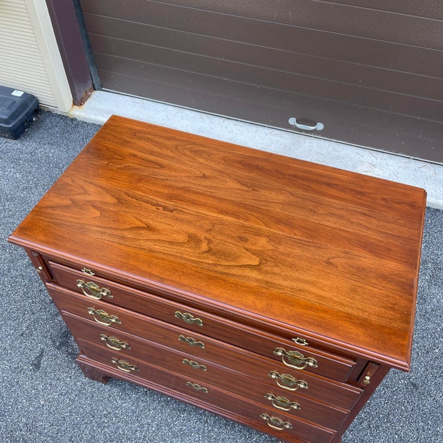 Vintage Henkel Harris Virginia Galleries 4 Drawer Bachelor's Chest or ...