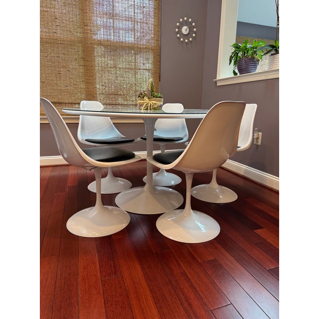 Iconic Tulip Table From the 1970’s | Chairish