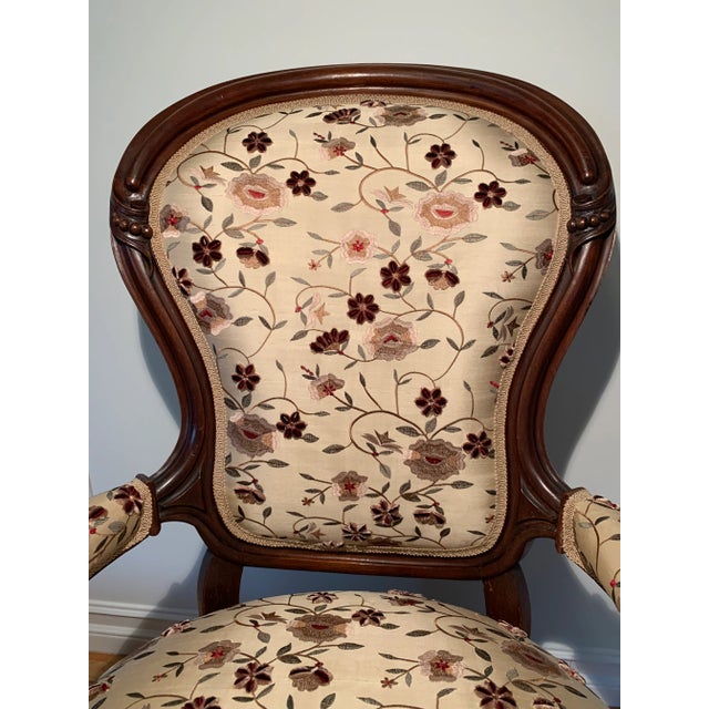 Mid 19th Century Antique American High Victorian Walnut Elbow Chair ...