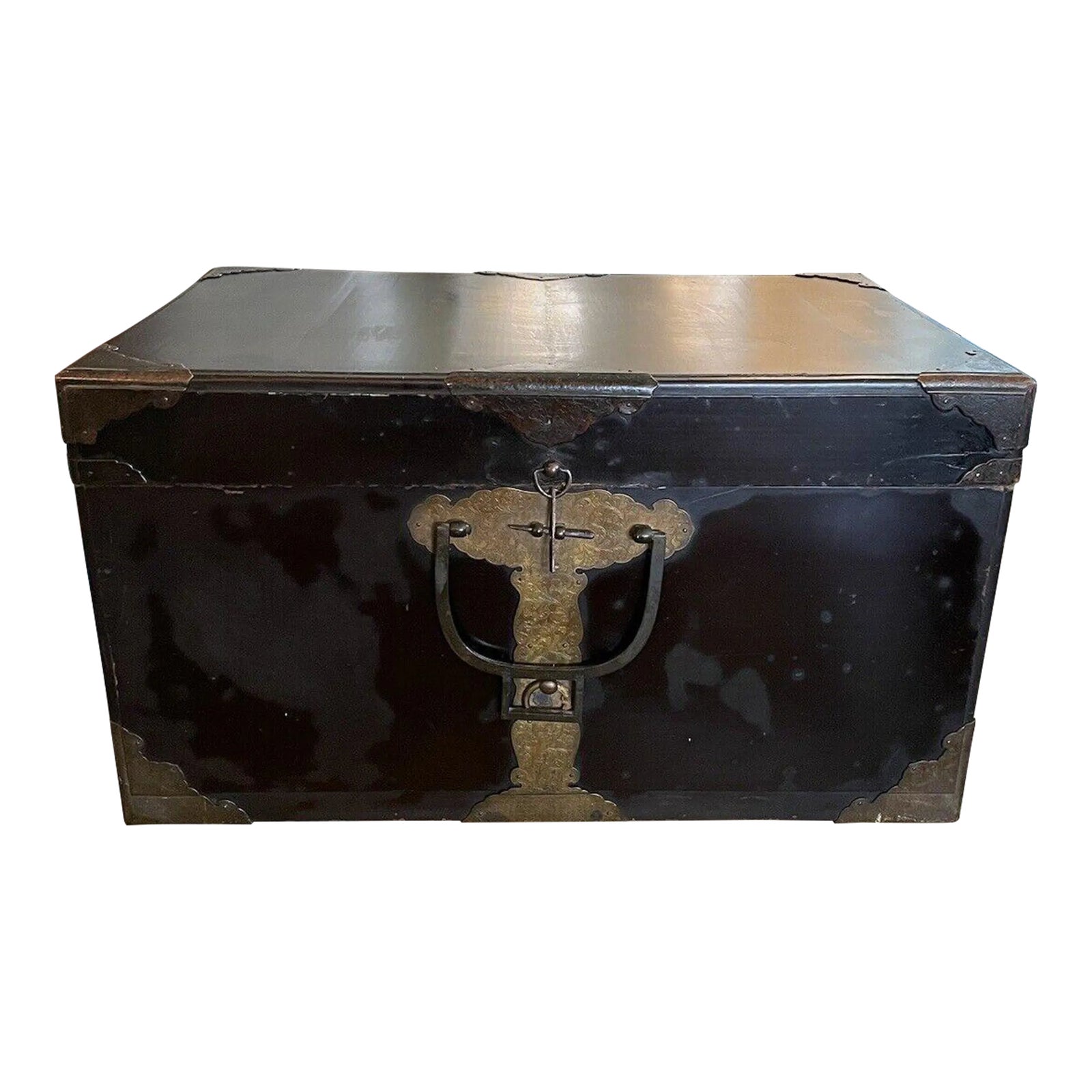 Have One to Sell? Sell Now Antique Japanese Lacquered Kimono Trunk With ...