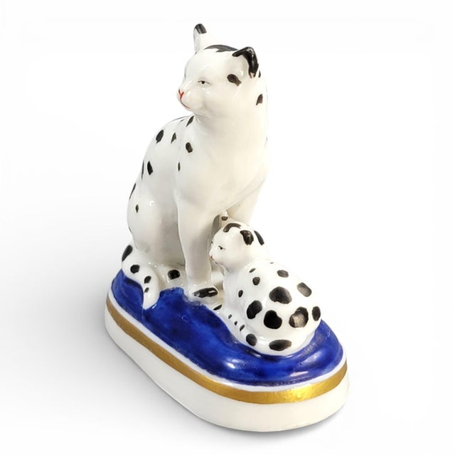 Late 18th Century Chelsea Porcelain Miniature Group Cat with Kitten ...