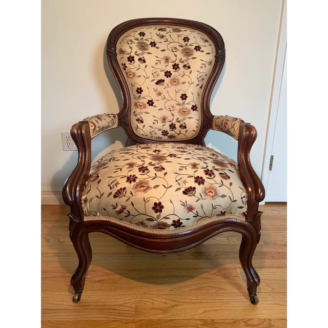 Mid 19th Century Antique American High Victorian Walnut Elbow Chair ...