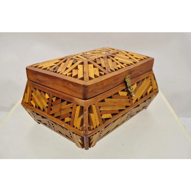 Vintage Arts & Crafts Tramp Art Folk Art Wood Inlay Jewelry Trinket ...