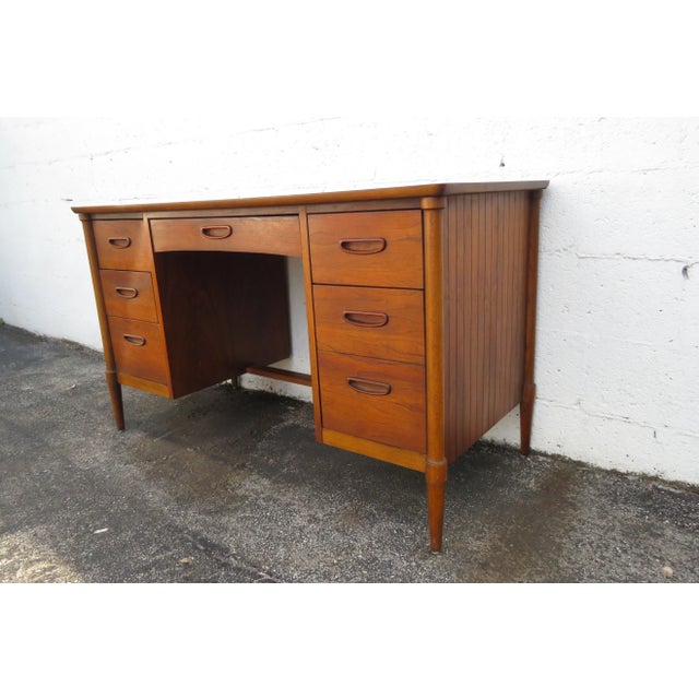 Lane Mid Century Modern Writing Computer Office Desk | Chairish