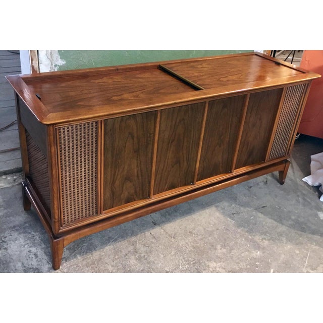 1968 Magnavox Stereo Console With Record Player | Chairish