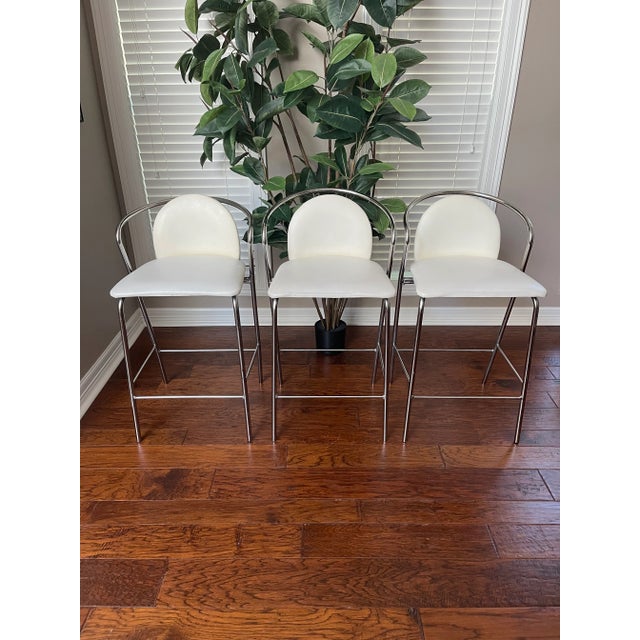 Chrome and White Faux Leather Cantilever Counter Stools by Thonet - Set ...