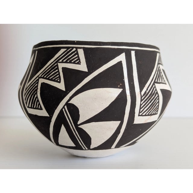 Rare Renowned Native American Artist Lucy M. Lewis Pottery Bowl | Chairish