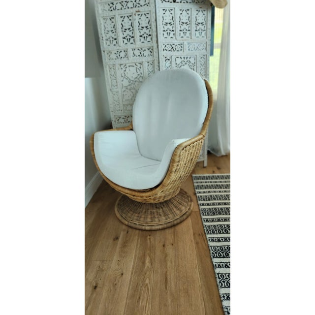 1970s Vintage Mid Century Natural Wicker Swivel Pod Chair | Chairish