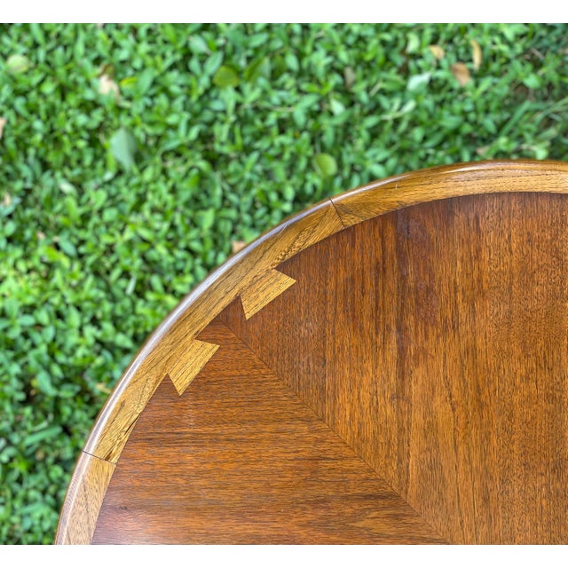 Mid 20th Century Vintage Lane Acclaim Round Coffee Table With Dovetail ...