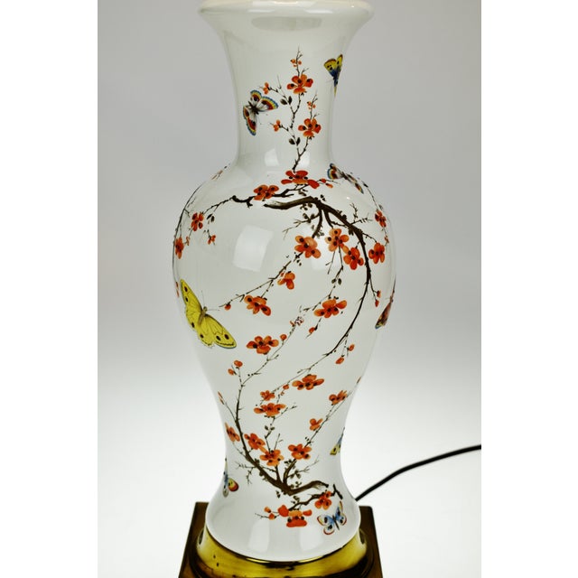 Vintage Asian Style Ceramic Table Lamp With Hand-Painted Embellishments ...
