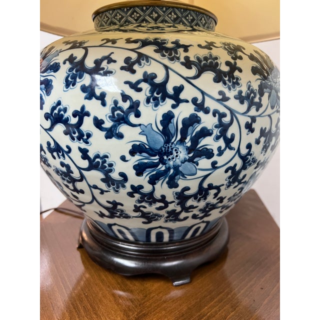 Leonard R. Foss Vintage Porcelain Chinoiserie Table Lamp | Chairish