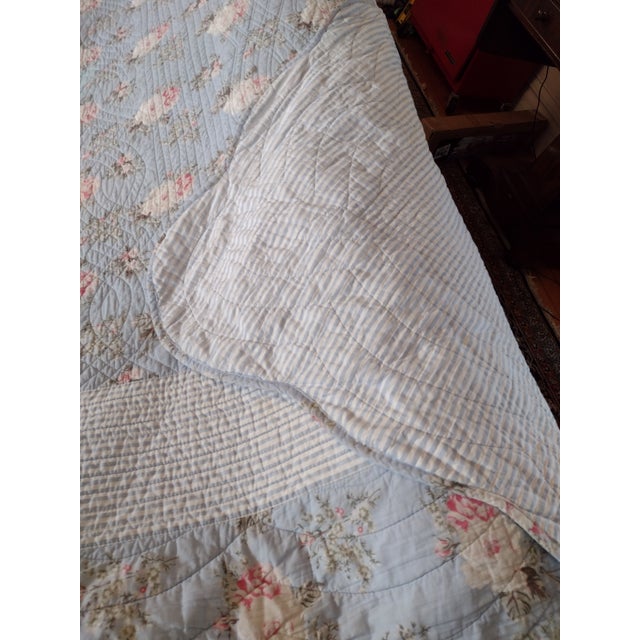 Vintage 1990s Floral Scalloped Edge Twin Size Quilt | Chairish
