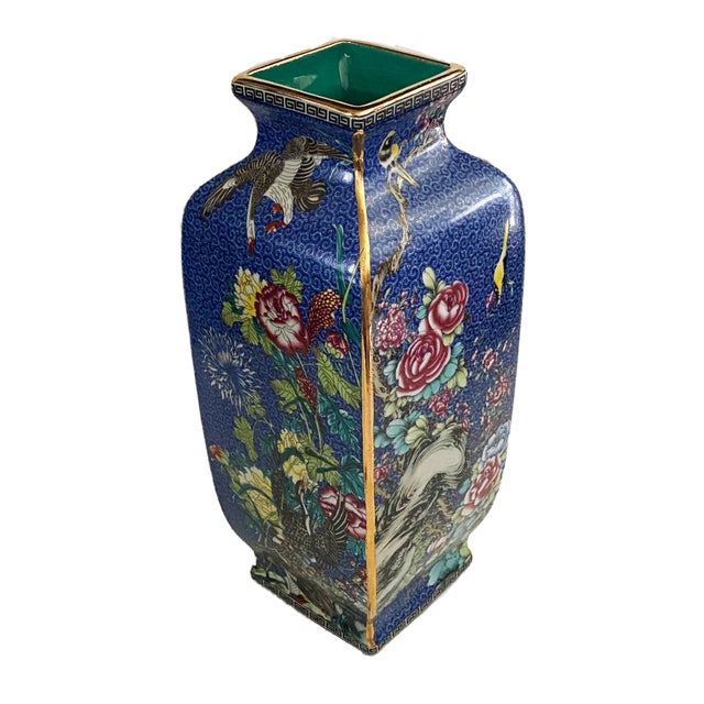 Chinoiserie Famille Rose Style Quadrilateral Shaped Porcelain Vase ...