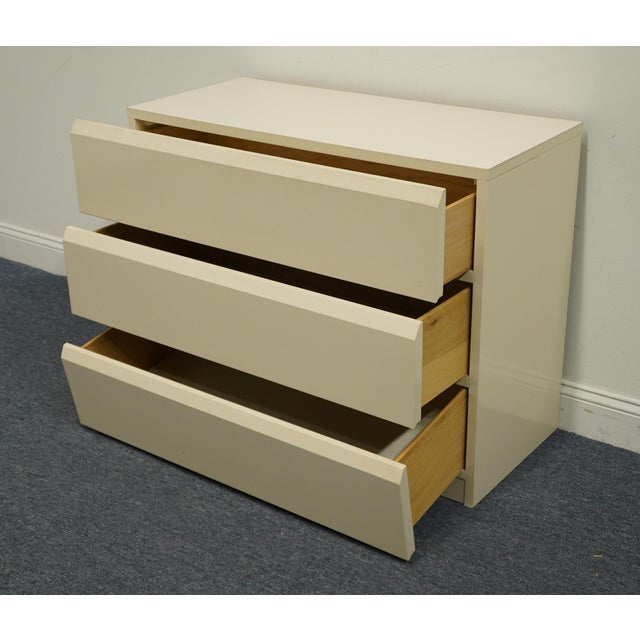 Altavista Lane Contemporary Modern Cream / Off White Lacquered 38 ...
