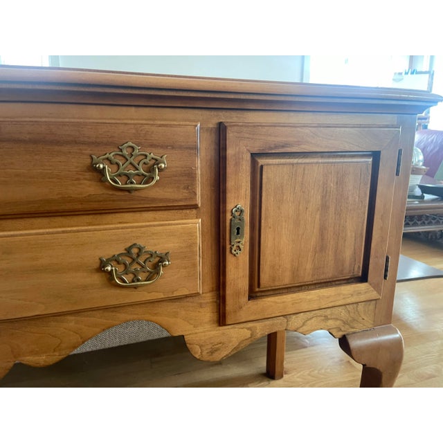 1950s Vintage Statton Queen Ann Style Sideboard Buffet | Chairish