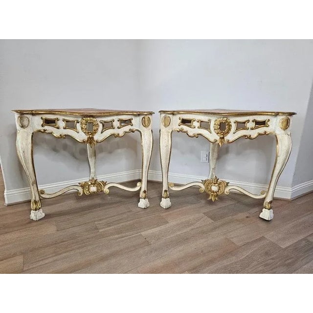 18th Century Italian Baroque Louis XV Giltwood Corner Console Tables ...