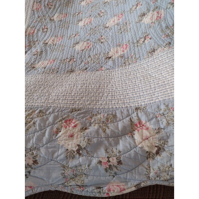 Vintage 1990s Floral Scalloped Edge Twin Size Quilt | Chairish