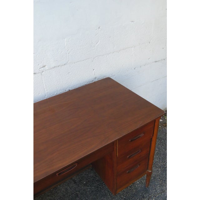 Lane Mid Century Modern Writing Computer Office Desk | Chairish