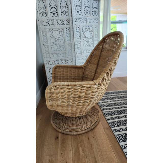 1970s Vintage Mid Century Natural Wicker Swivel Pod Chair | Chairish